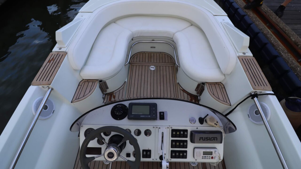 Castoldi Jet Tender 23 - Lengers Yachts: Luxury Yacht dealer Europe