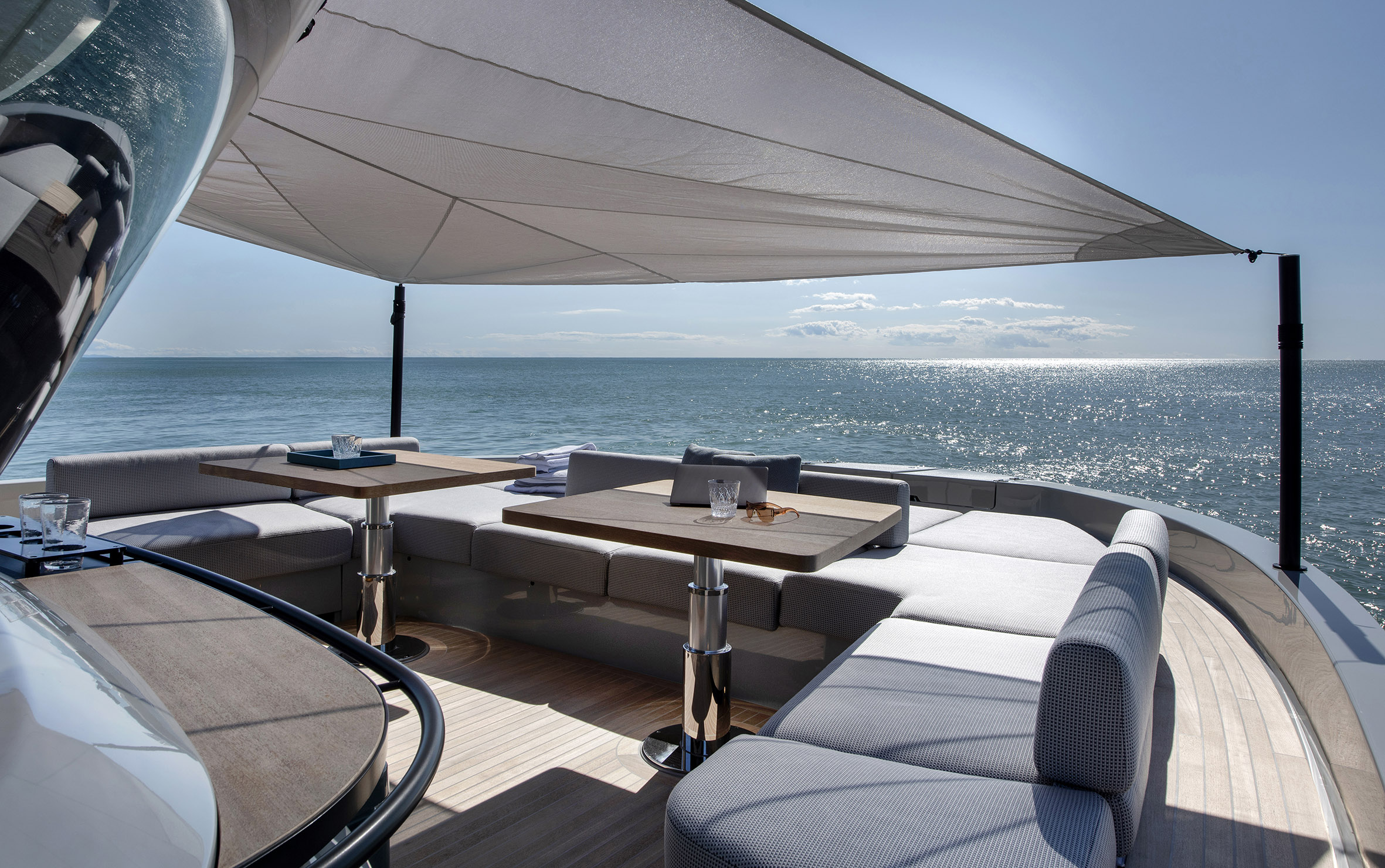 Bluegame BGX70 #05 - Lengers Yachts: Luxury Yacht dealer Europe