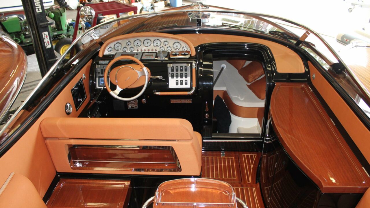 Riva 33 Aquariva Cento - Lengers Yachts: Luxury Yacht dealer Europe