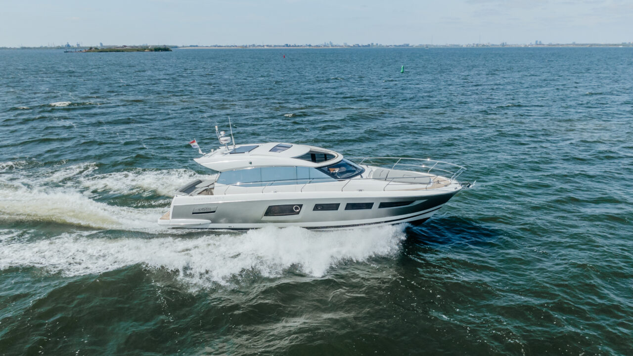 Prestige 500S #10 - Lengers Yachts: Luxury Yacht dealer Europe