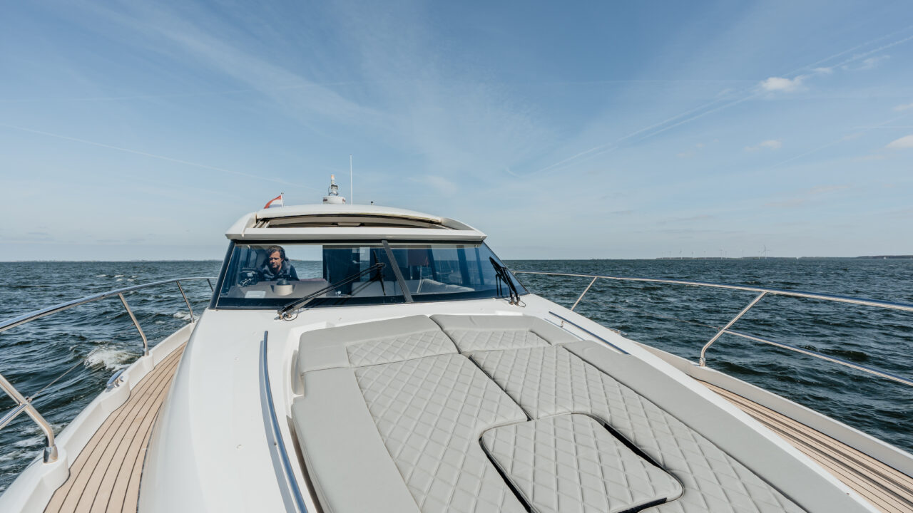 Prestige 500S #10 - Lengers Yachts: Luxury Yacht dealer Europe