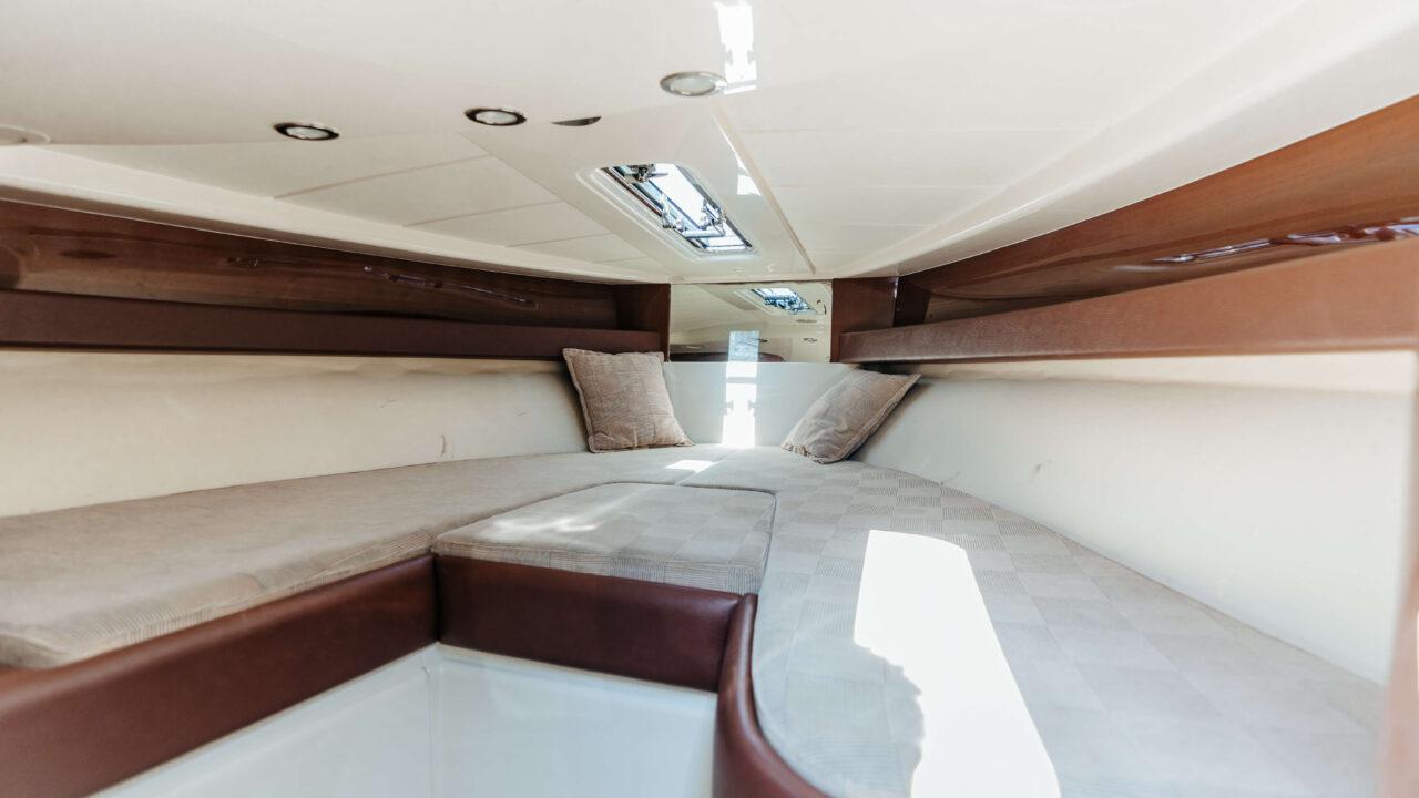 Riva Aquariva 33 #80 - Lengers Yachts: Luxury Yacht dealer Europe