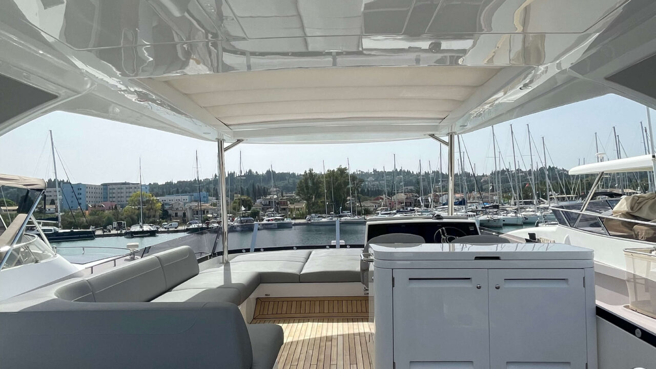 Sunseeker Manhattan 68 - Lengers Yachts: Luxury Yacht dealer Europe