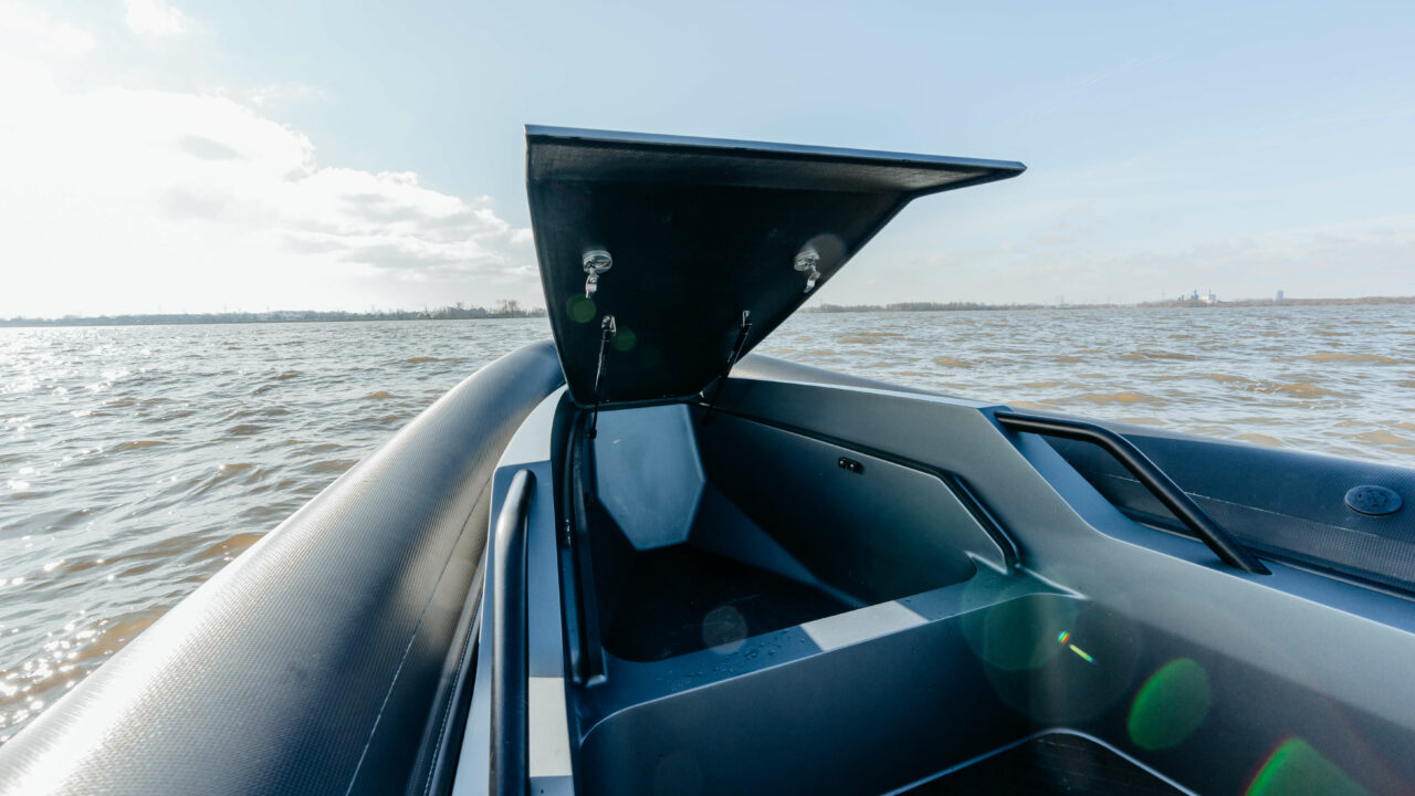 Goldfish 28 Bullet - Lengers Yachts: Luxury Yacht dealer Europe