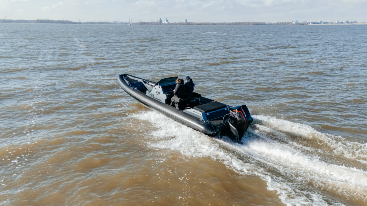 Goldfish 28 Bullet - Lengers Yachts: Luxury Yacht dealer Europe