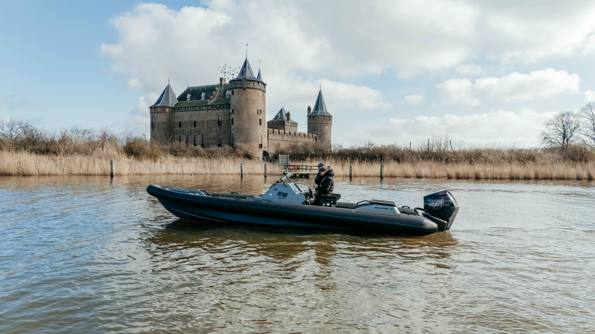 Goldfish 28 Bullet - Lengers Yachts: Luxury Yacht dealer Europe