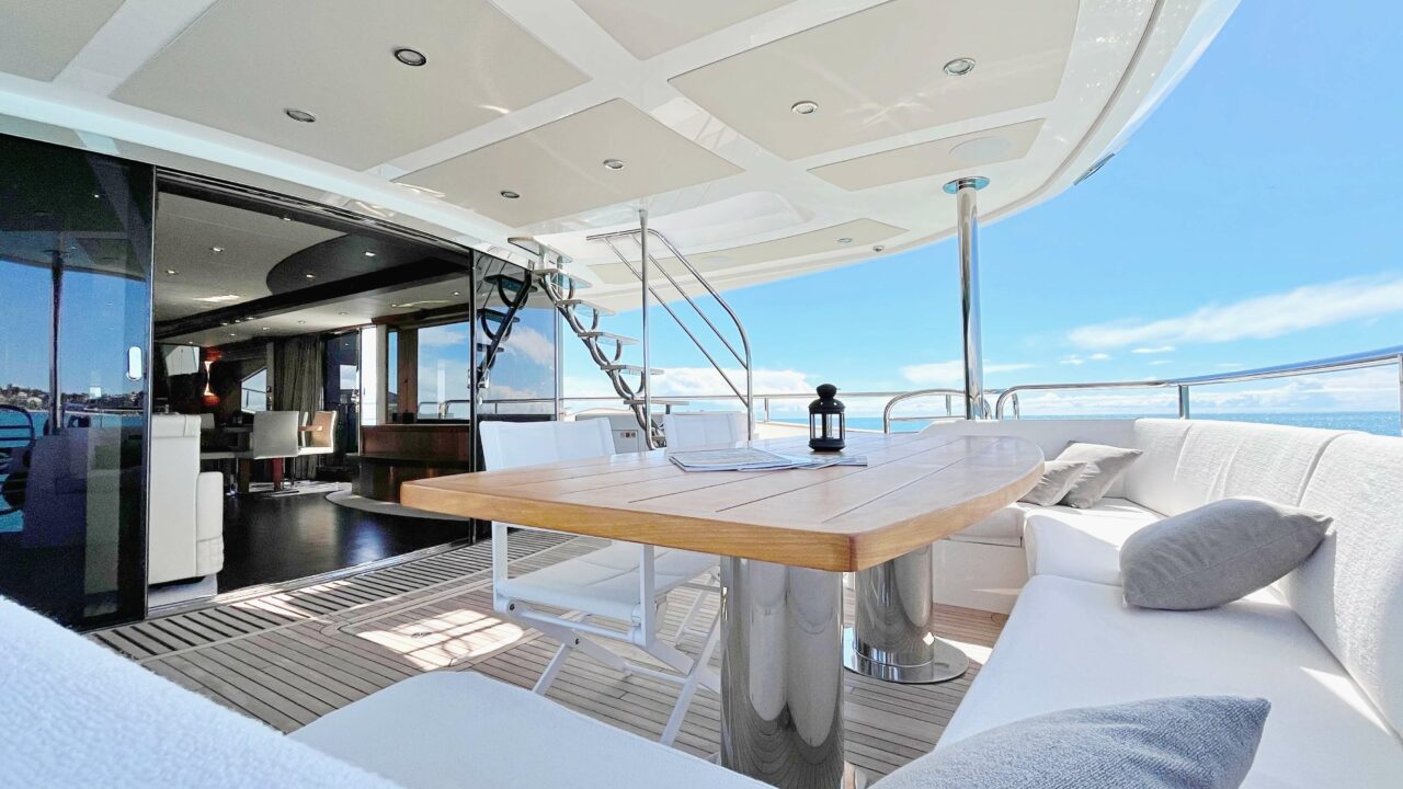 Sunseeker 28 # Ray - Lengers Yachts: Luxury Yacht dealer Europe