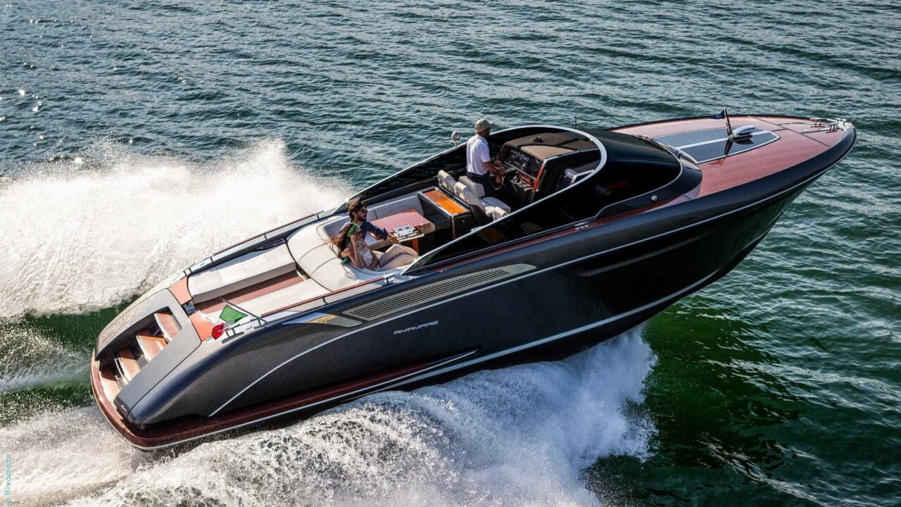 Riva 44 Rivarama #60 - Lengers Yachts: Luxury Yacht dealer Europe