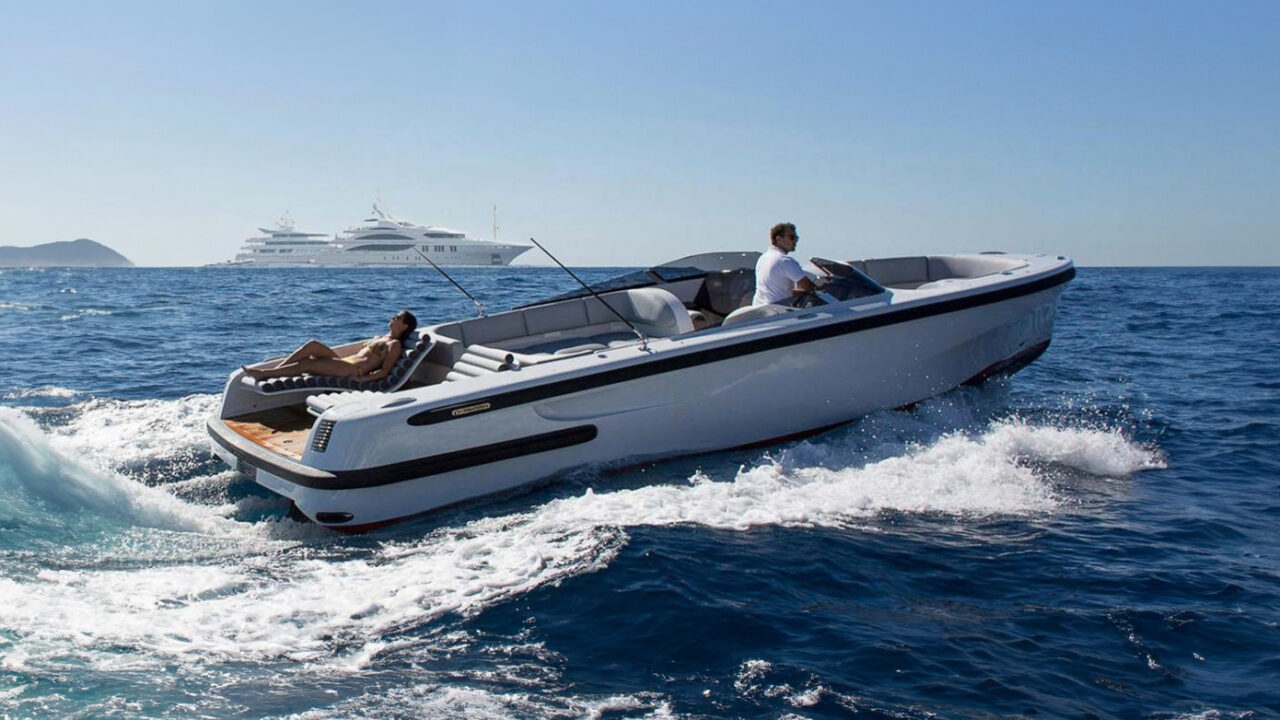 Pascoe Custom 9.6 tender - Lengers Yachts: Luxury Yacht dealer Europe